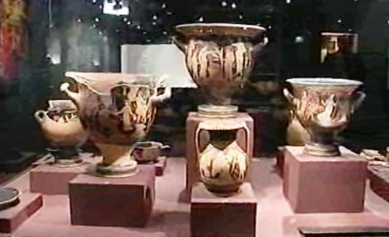 Vasos Gregos e Banhos Sagrados – RTP Arquivos