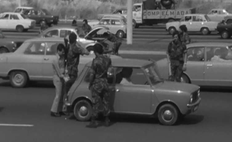 Operação Stop do COPCON nos acessos à Ponte 25 de Abril – RTP Arquivos