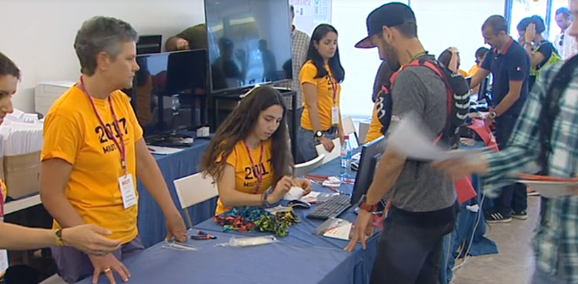 Check-in de atletas no “Madeira Island Ultra Trail” – RTP Arquivos