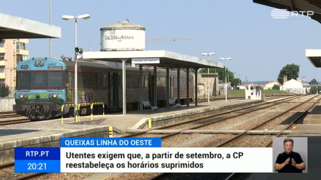 Utentes da Linha do Oeste exigem restabelecimento dos horários