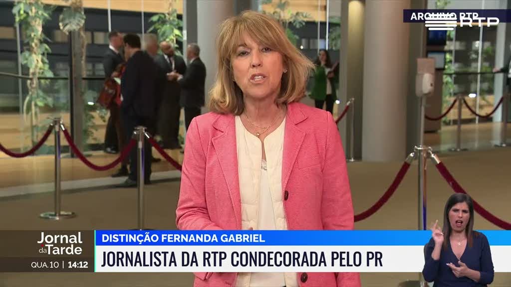 Jornalista Fernanda Gabriel condecorada pelo presidente da República