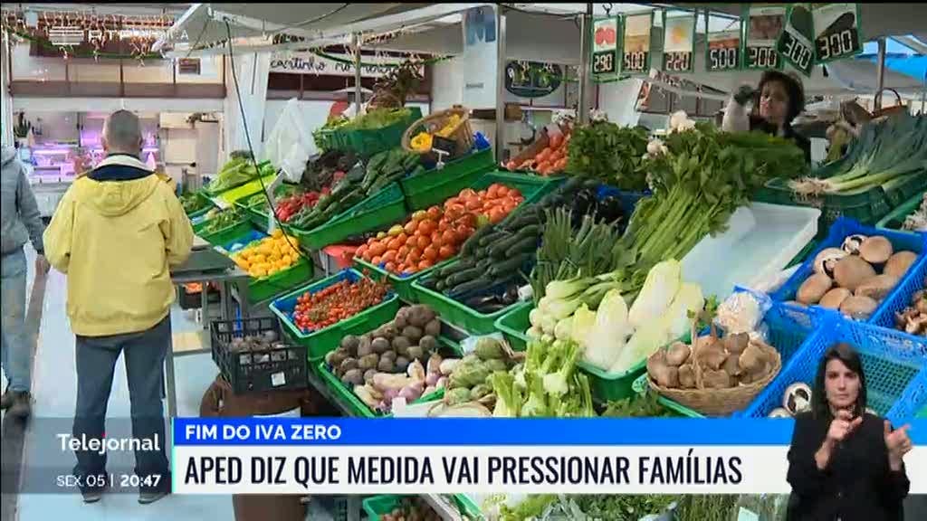 Quarenta e seis categorias de alimentos voltam a ter IVA no preço final