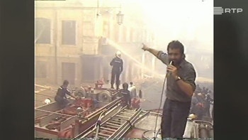 Um fogo no coração de Lisboa. O incêndio do Chiado foi há 30 anos