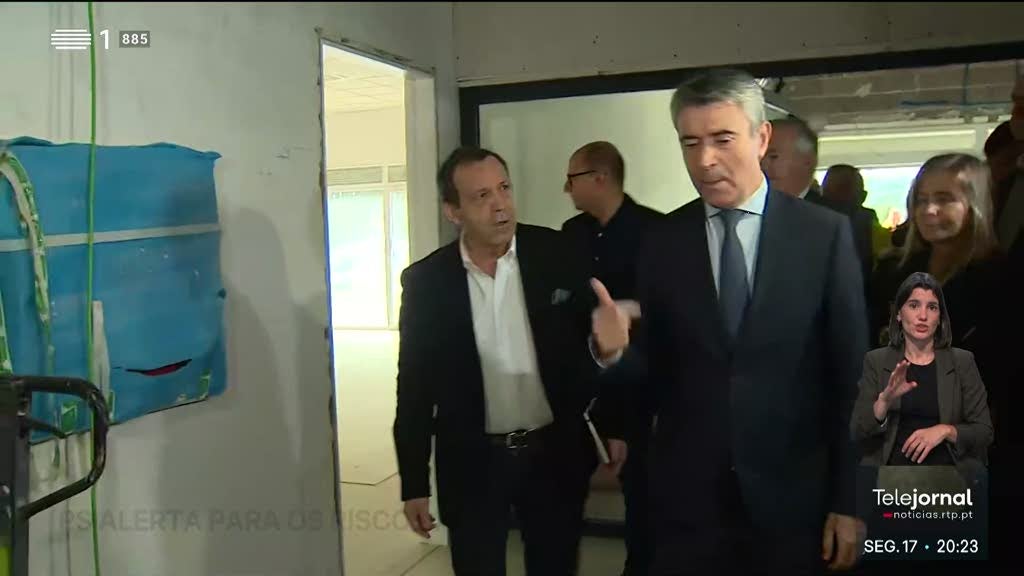 Carneiro preocupado com perda da maioria do Estado na TAP