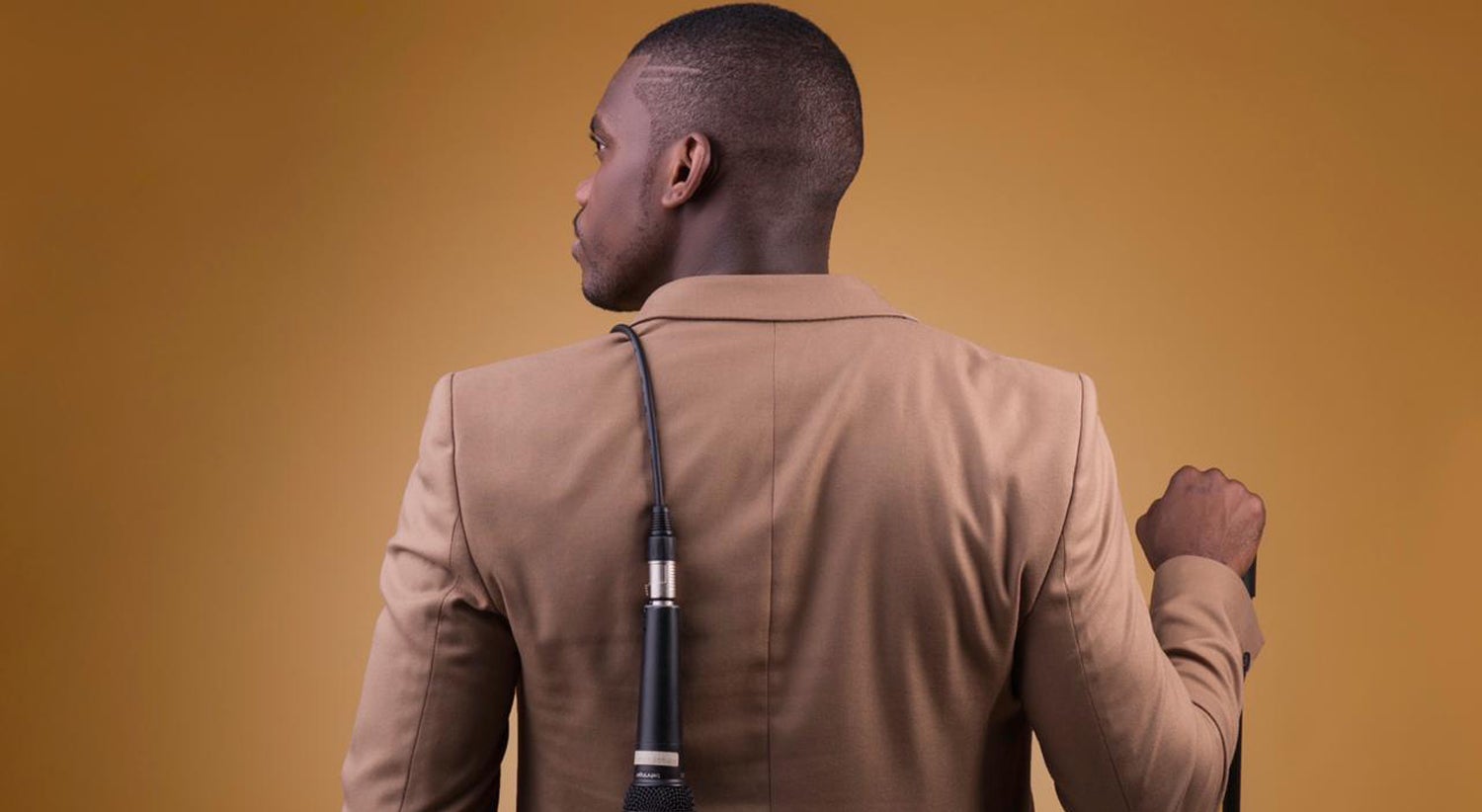 Gilmário Vemba. Humorista angolano lembra que "país esteve parado ...