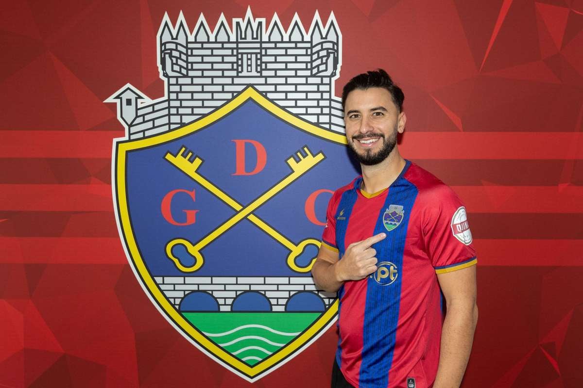 Raphael Guzzo reforça meio-campo do Chaves