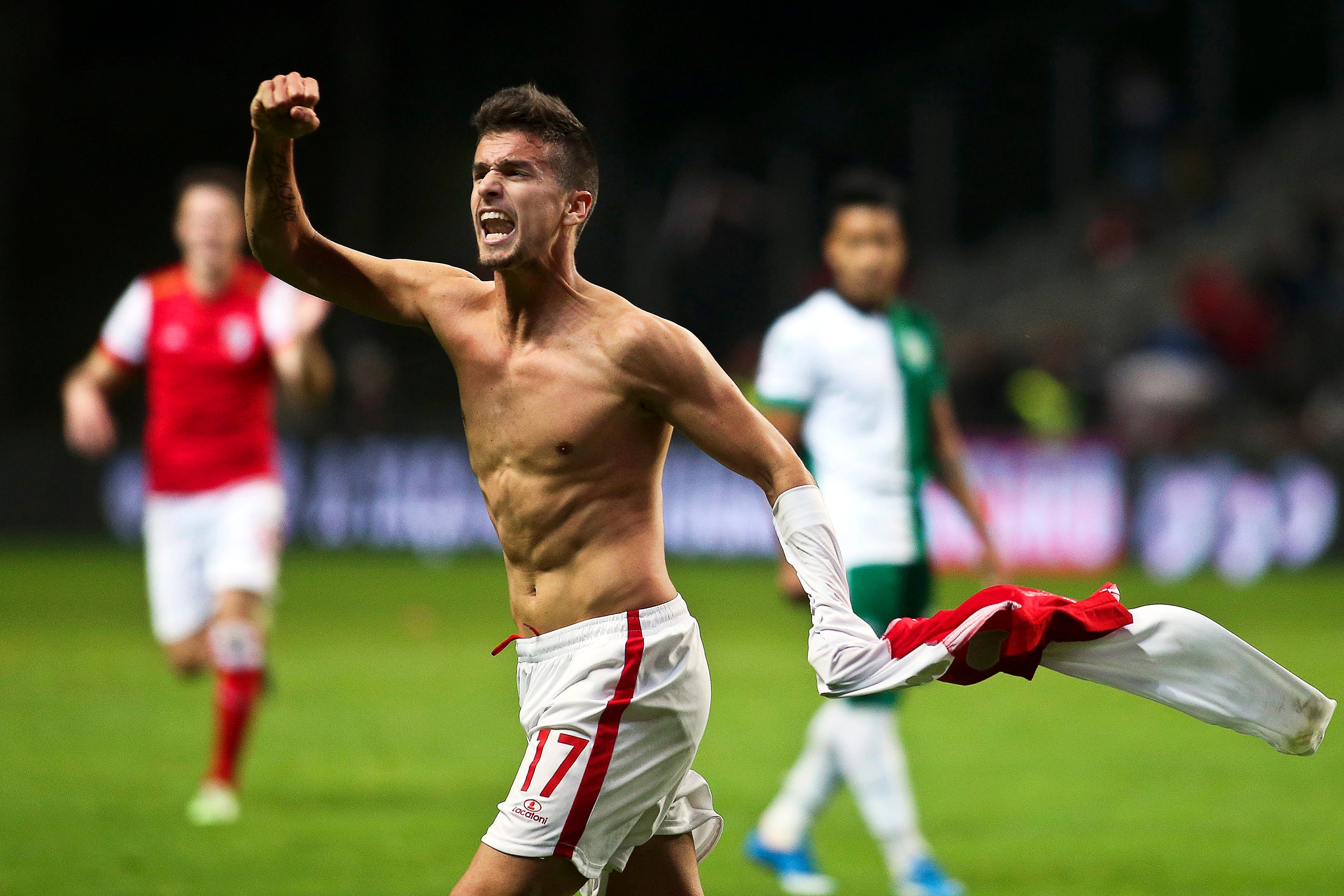 Rui Fonte marca e segura 2.º lugar do Lille