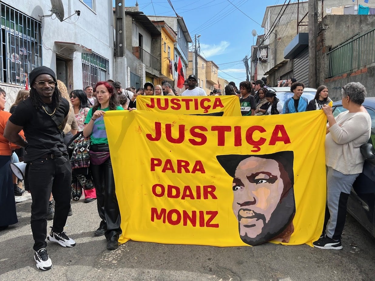 Odair Moniz. Faca terá sido colocada no local já depois da morte