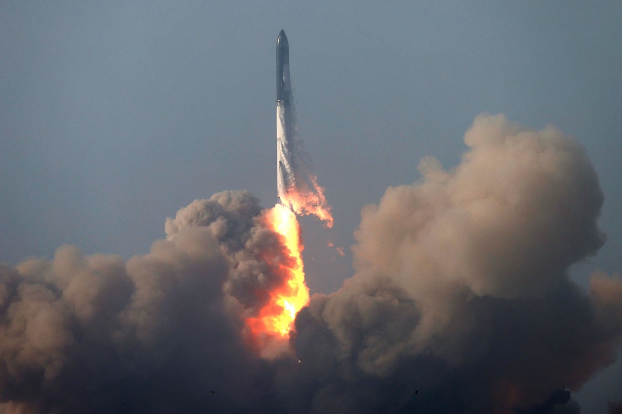 SpaceX. Nave espacial Starship explode poucos minutos depois do lançamento