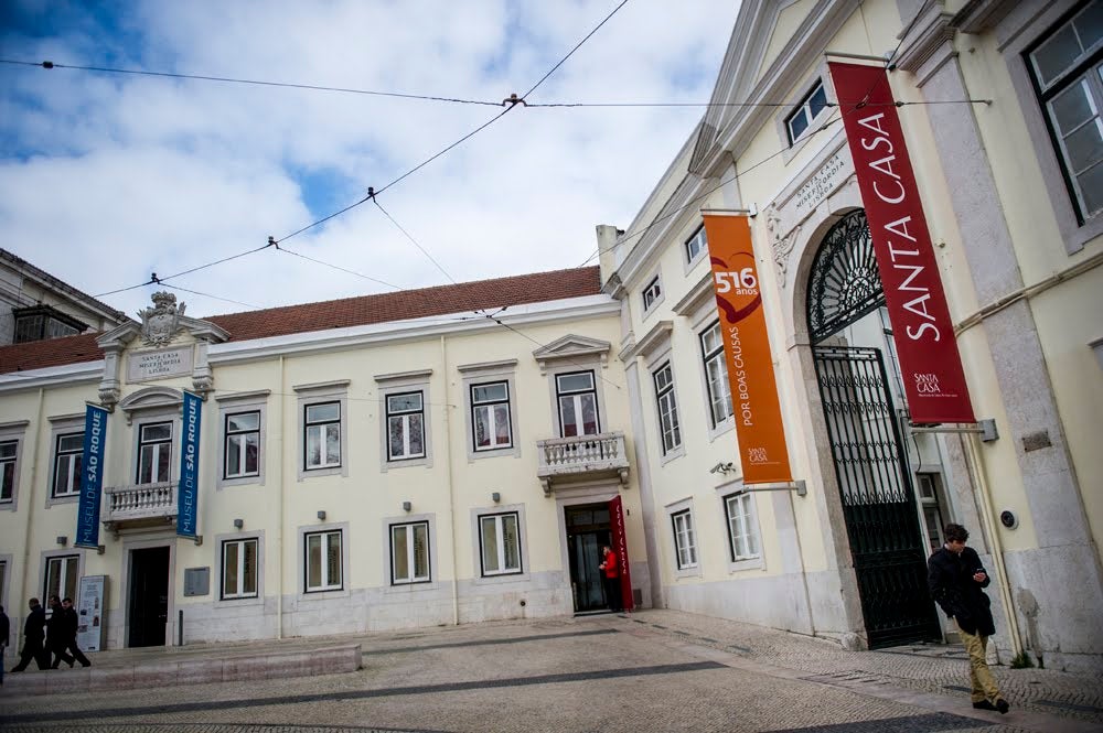 Santa Casa da Misericórdia vai vender património, fundir serviços e ...