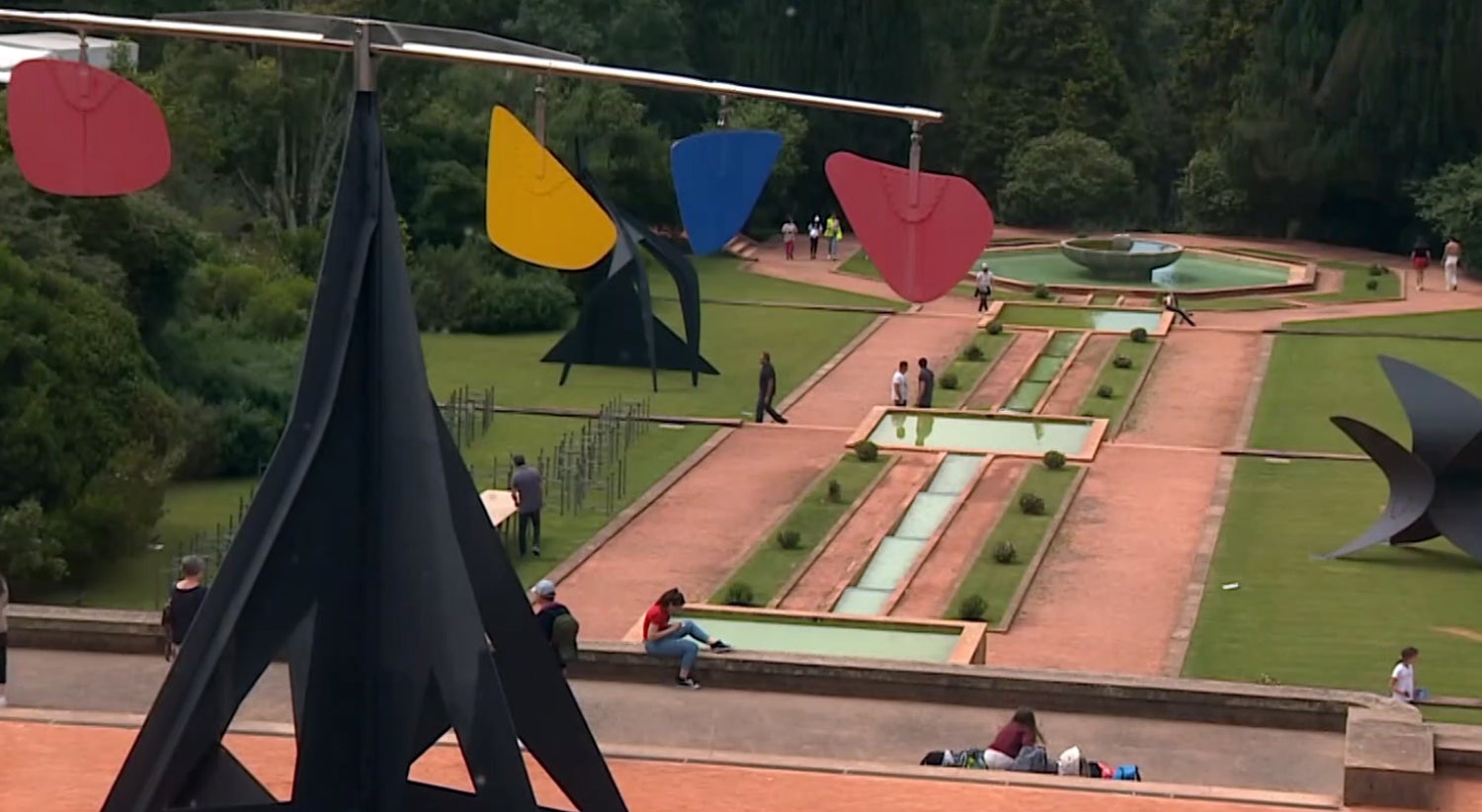 Serralves apresenta duas exposições de Alexander Calder e Miró