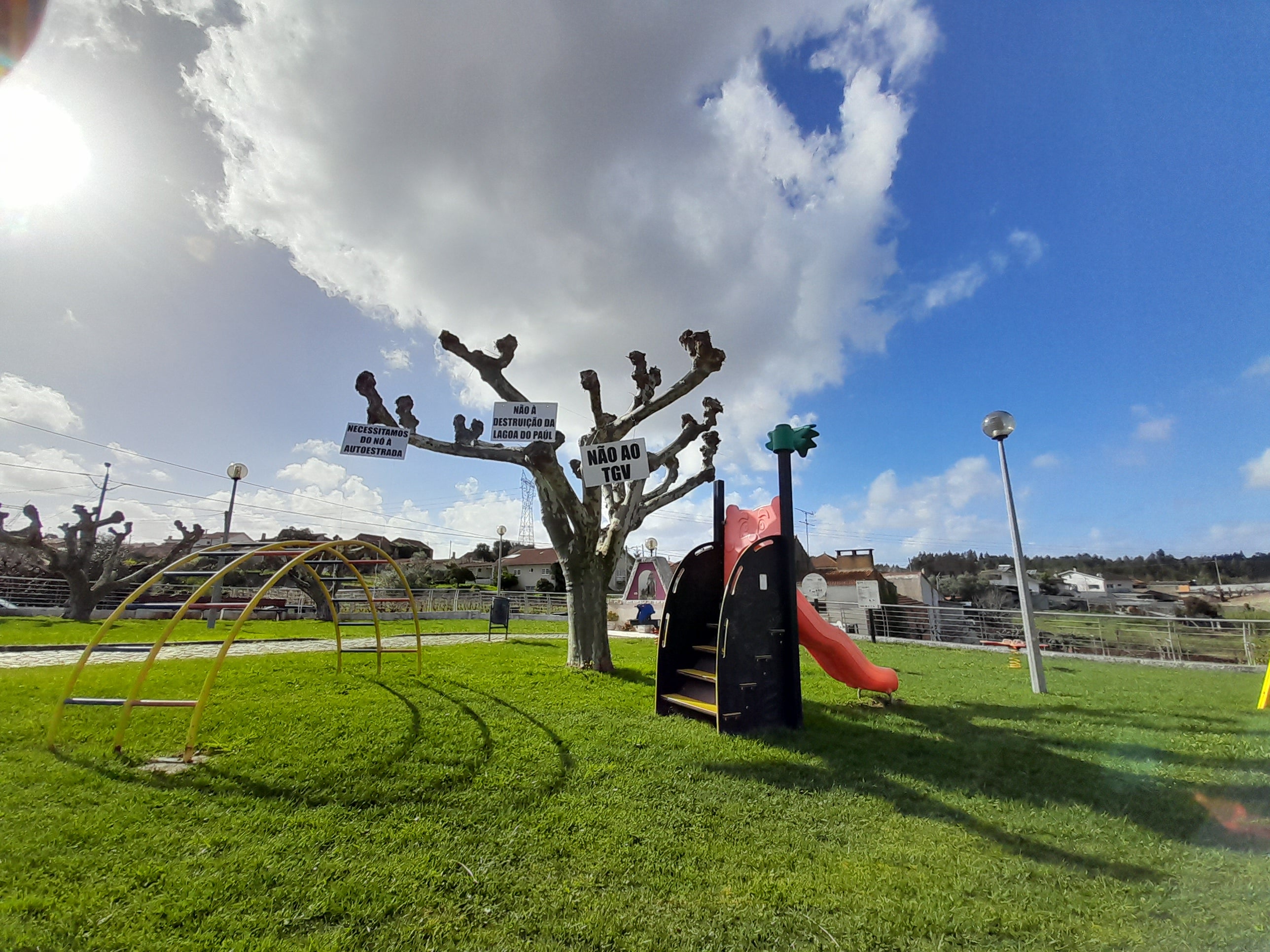 Em Ancas, Anadia, Pedro Nuno Santos ia falar de habitação mas foi ...