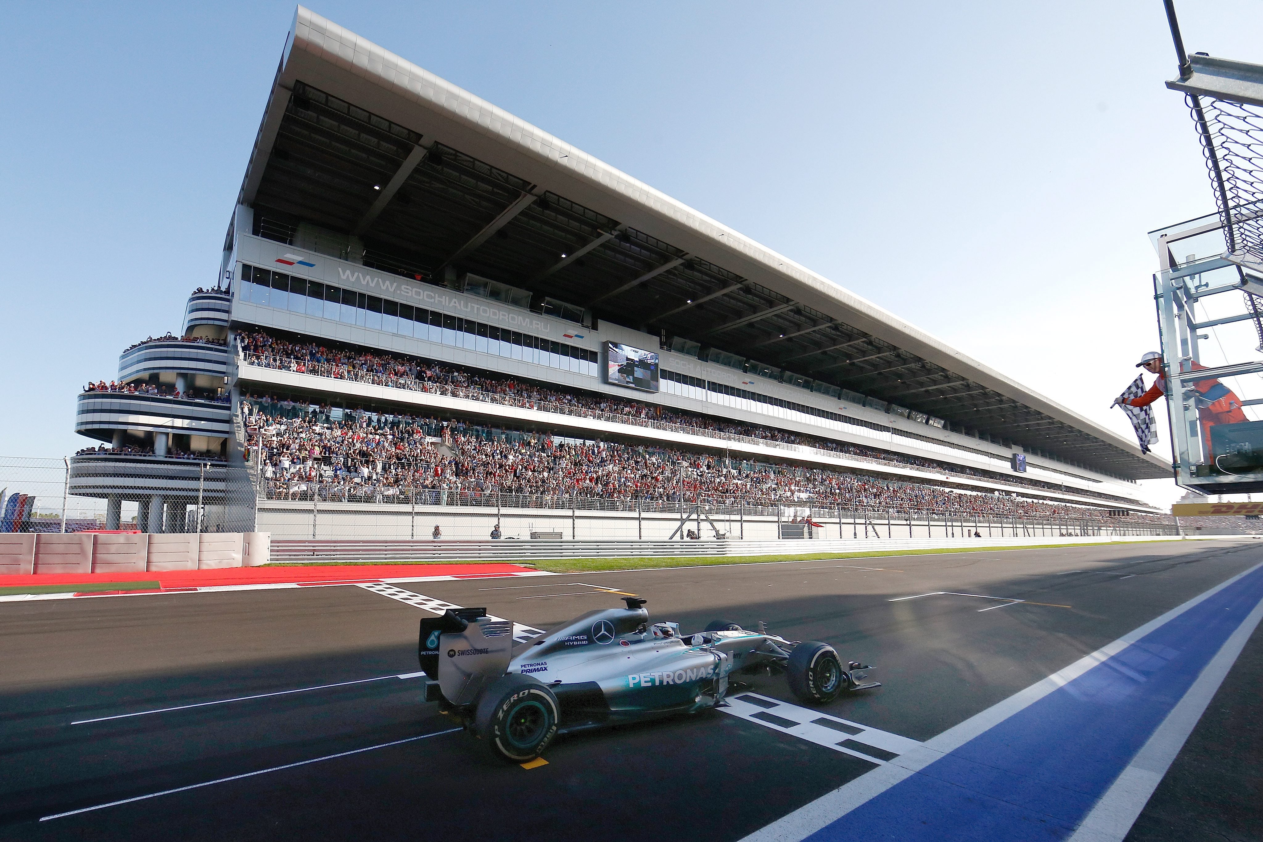 GP da Rússia: Hamilton Ganha de Novo, Mercedes é Campeã