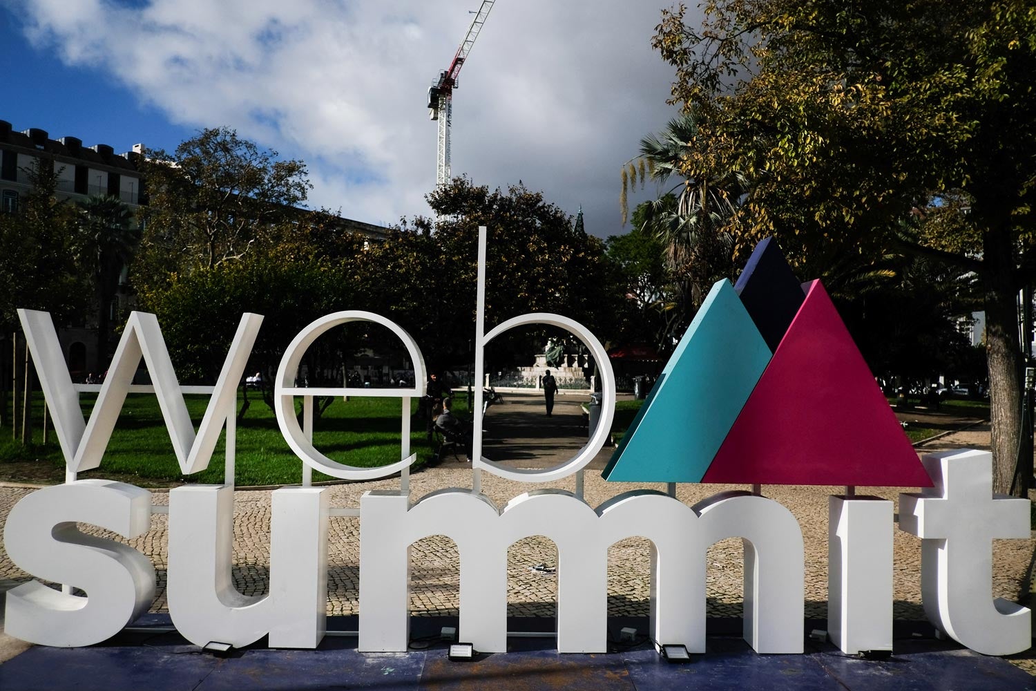 Web Summit. Lisboa recebe 70 mil participantes no maior evento ...