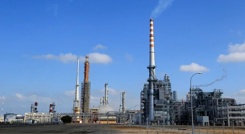 Refinaria de Sines e TAP foram os que mais poluíram em 2025, alerta a Zero