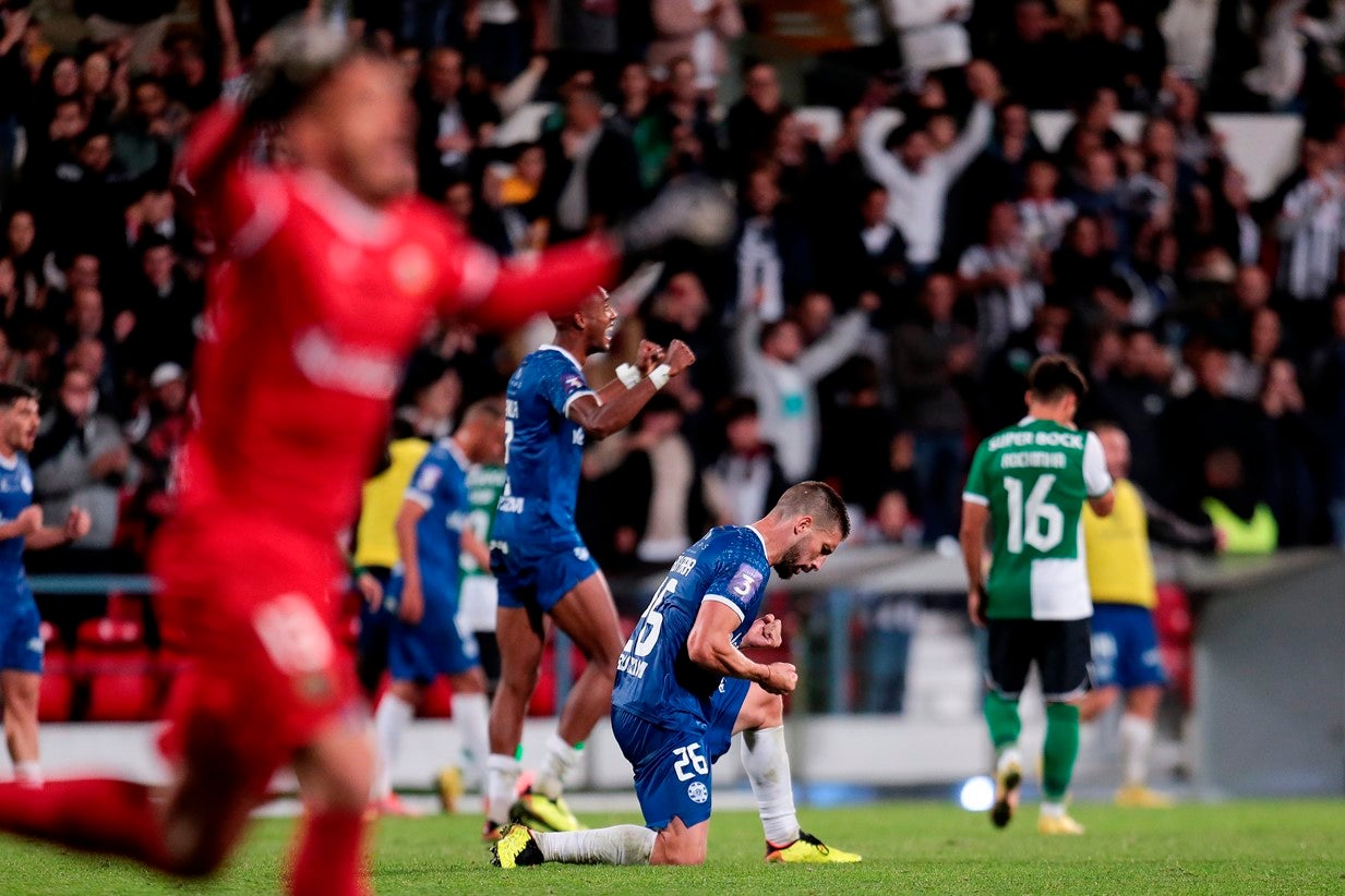 Varzim tomba-gigante elimina Sporting