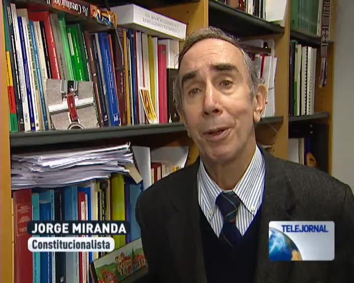 Jorge Miranda considera que colocar limites constitucionais ao défice é ...