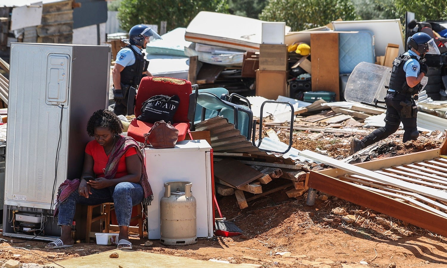 Câmara de Loures confirma demolição de quatro construções no Talude na ...