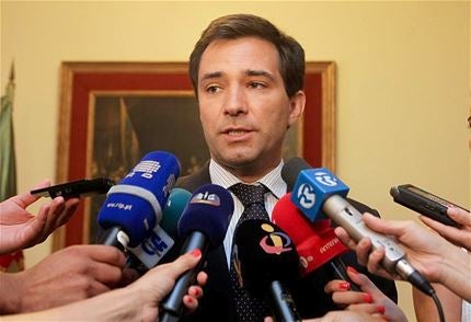 Socialista Marcos Perestrello aconselha Aguiar Branco a cuidar mais da ...