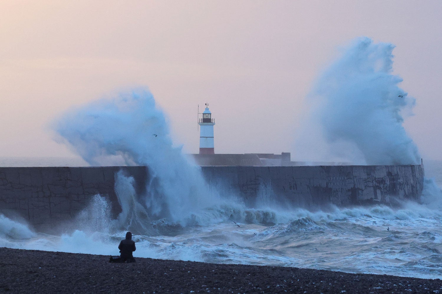 Tempestade Isha. Chuva e ventos fortes em vários países do norte da Europa