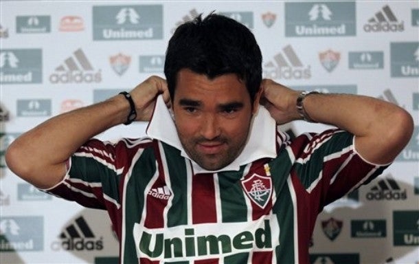 Deco apresentado no Fluminense com o "sonho" de ser campeão