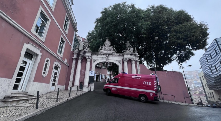 Hospitais sofreram ruturas de medicamentos em 2023 Hospitais sofreram ruturas de medicamentos em 2023