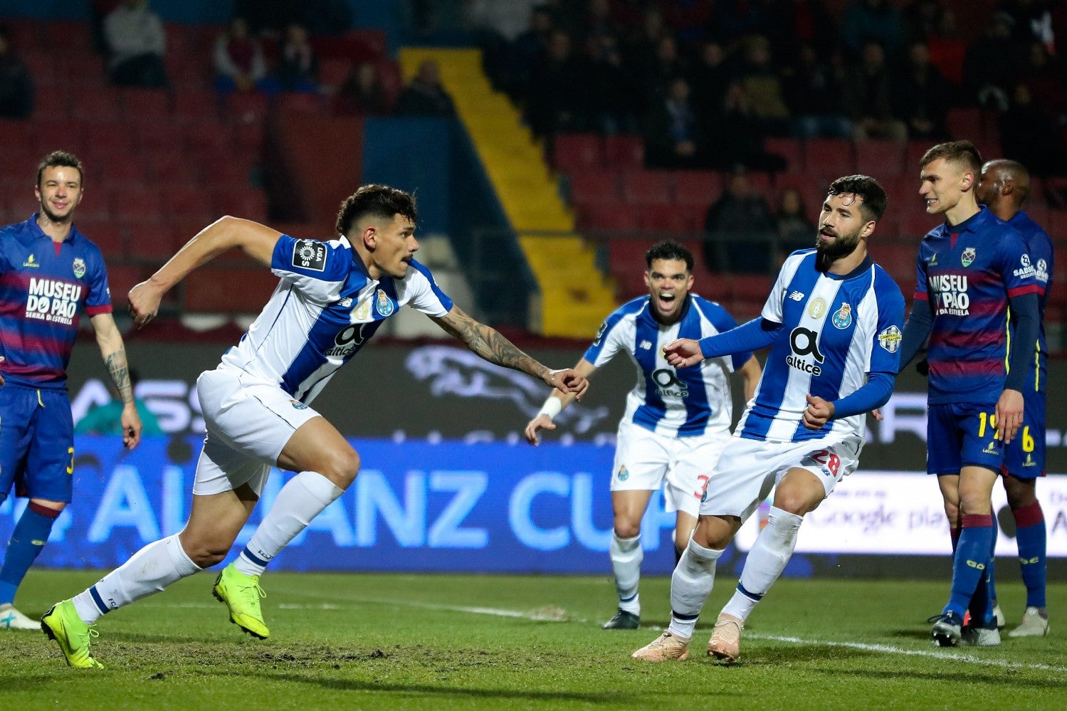 Desportivo de Chaves - FC Porto, a Liga Portuguesa em direto