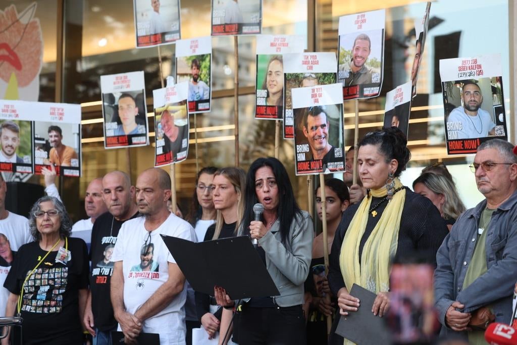Palestinianos regressaram ao norte do território e em Israel aguarda-se ...