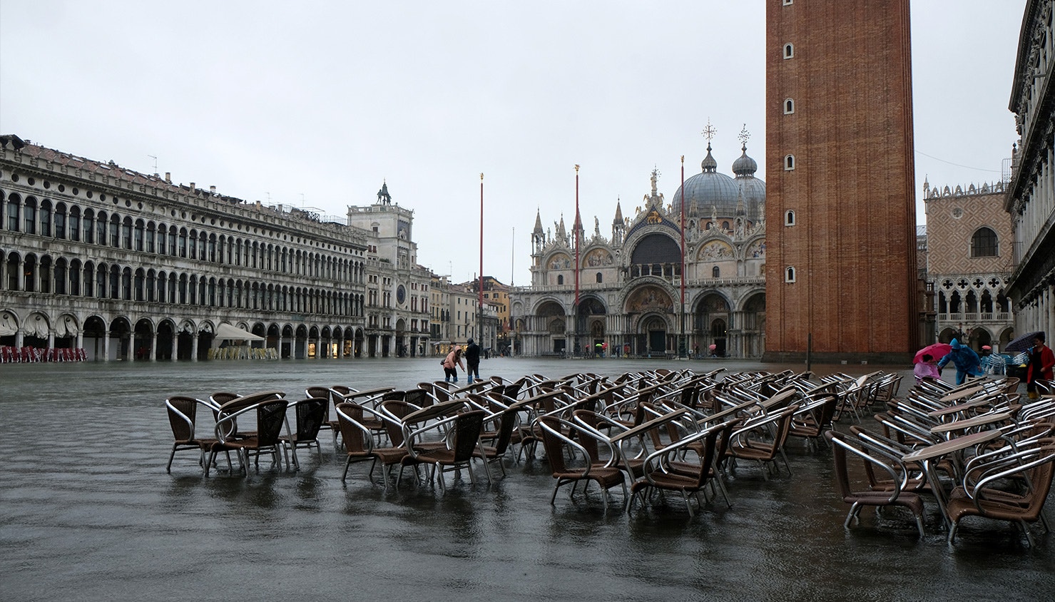 Veneza mete água