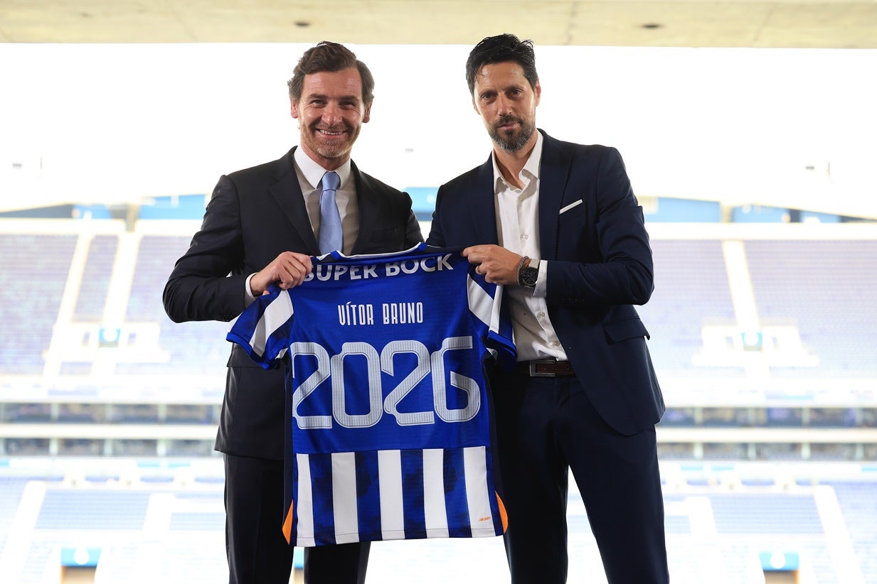Vítor Bruno oficializado como novo treinador do FC Porto