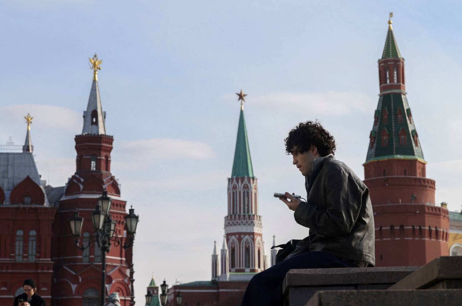 Moscovo afirma que Washington está a afastar-se do seu papel de ...