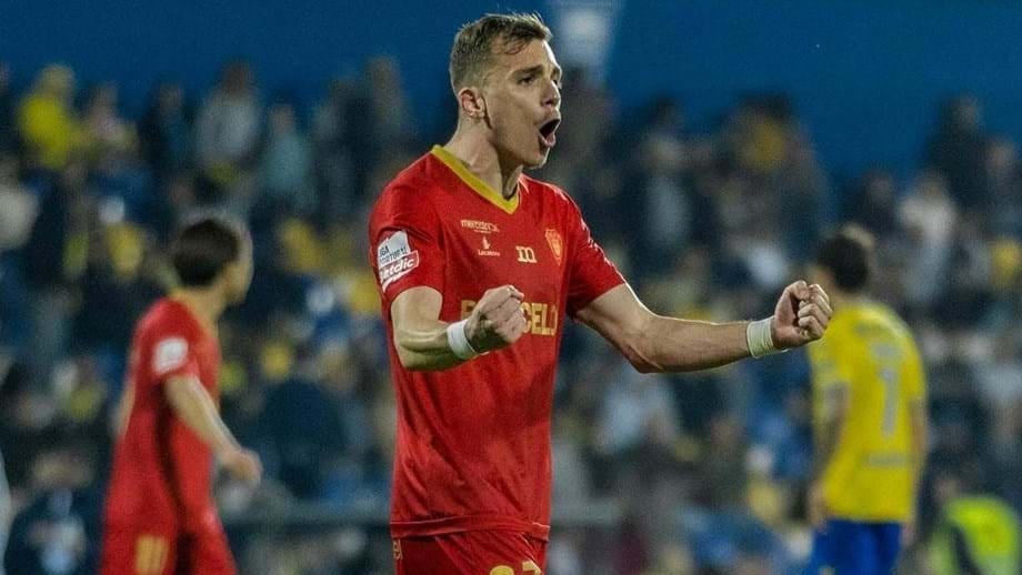 Alex Pinto reforça defesa do Arouca