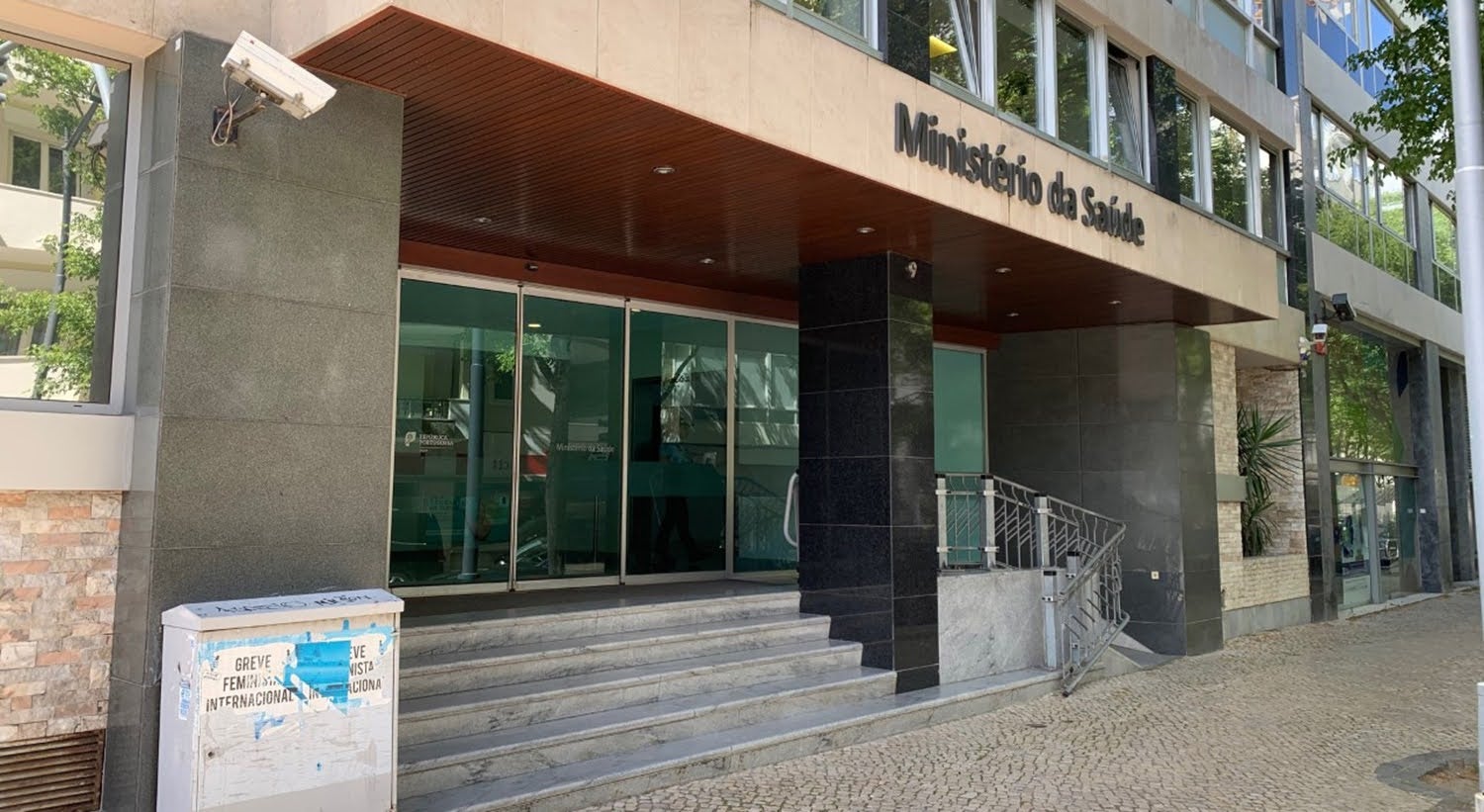 Xavier Barreto não aconselha substituição da ministra da Saúde