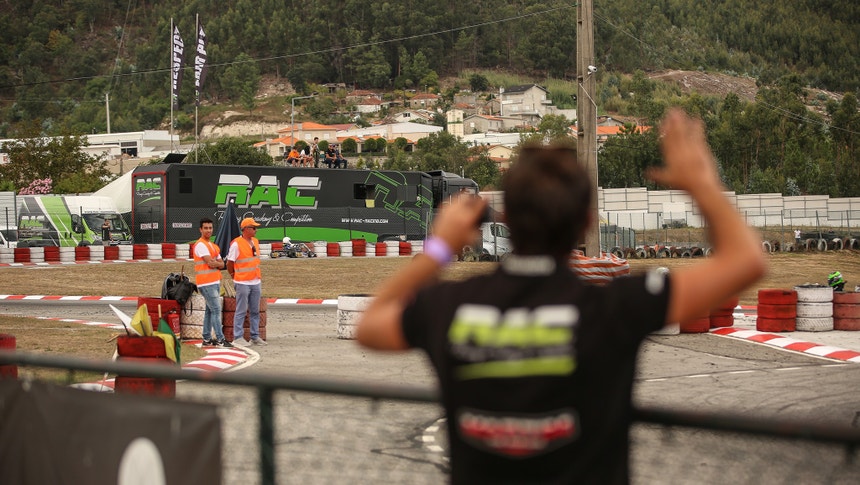 Covid-19. RAC-Racing Academy emprestou camião para ajudar no combate à ...