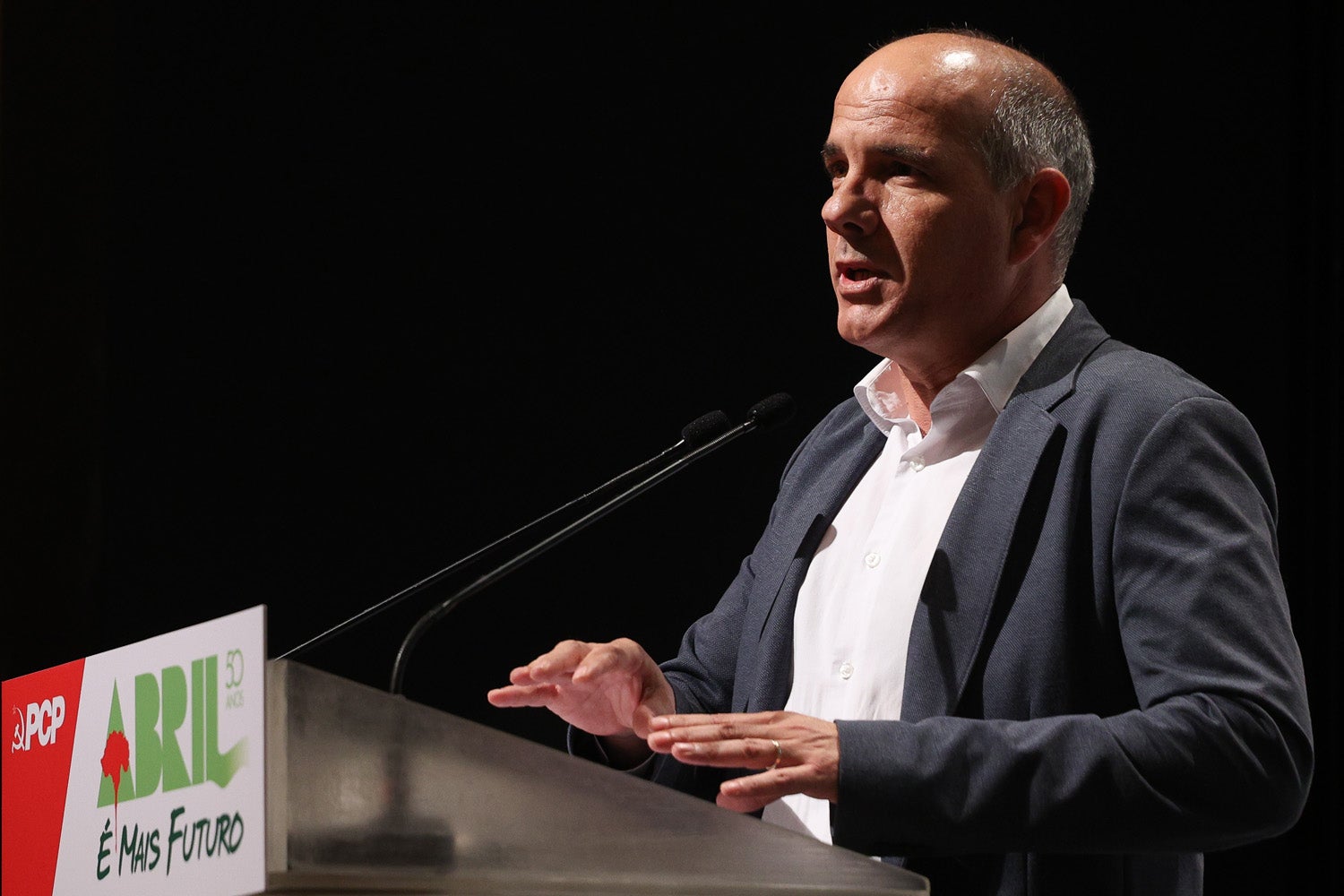 Paulo Raimundo pede união em torno dos valores de Abril