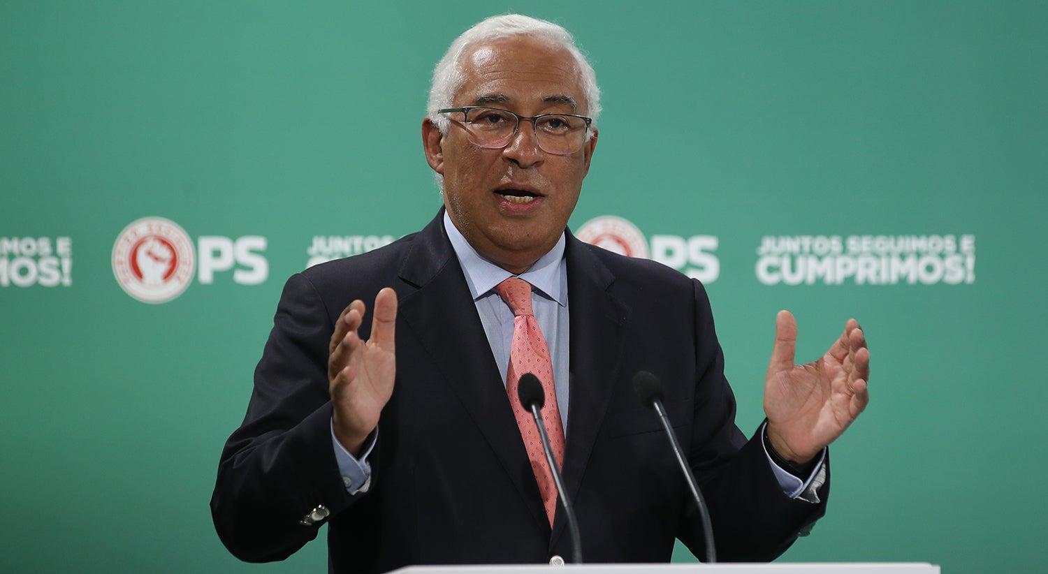 PS garante que revisão constitucional não é do Chega