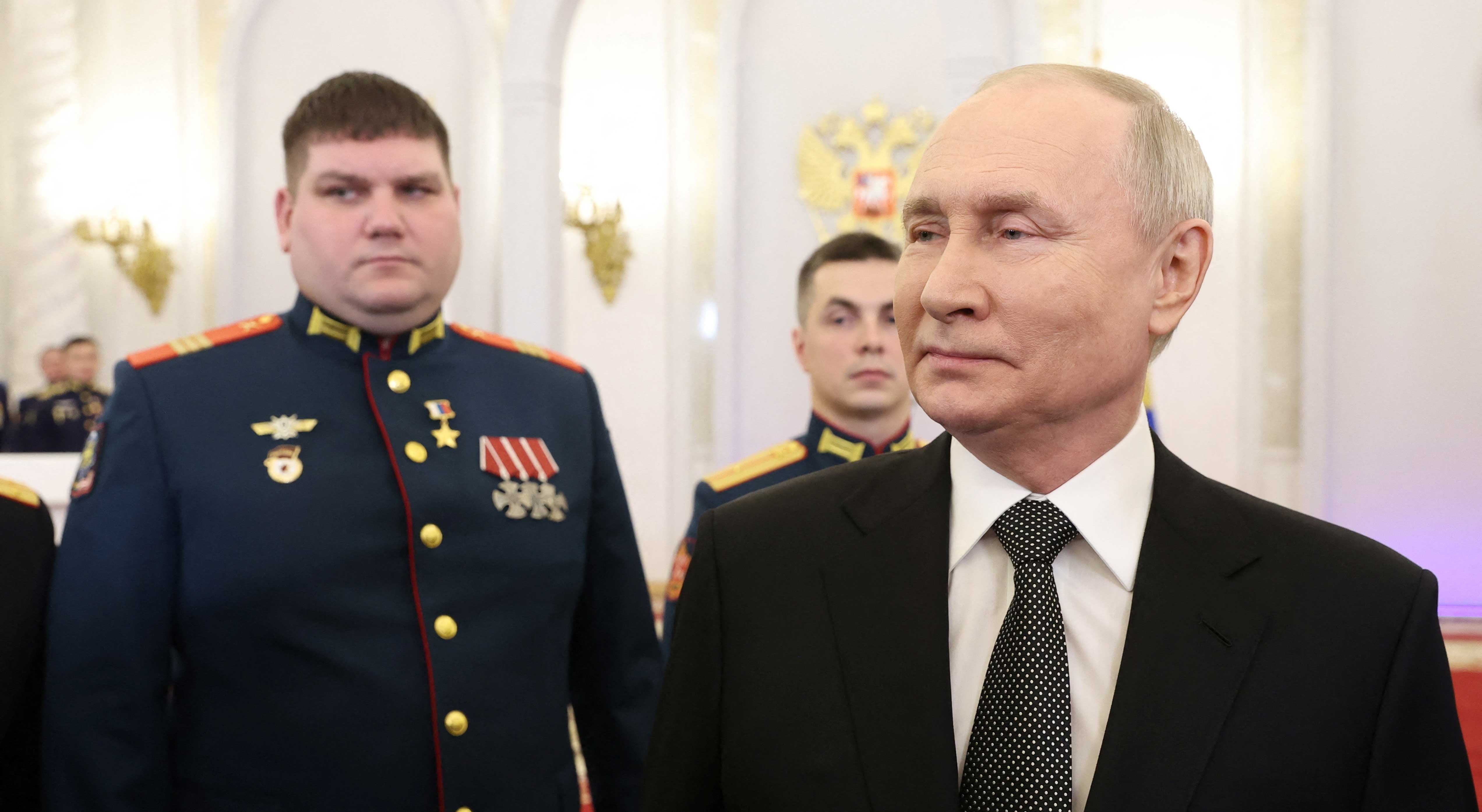 Vladimir Putin anuncia candidatura às presidenciais de março de 2024