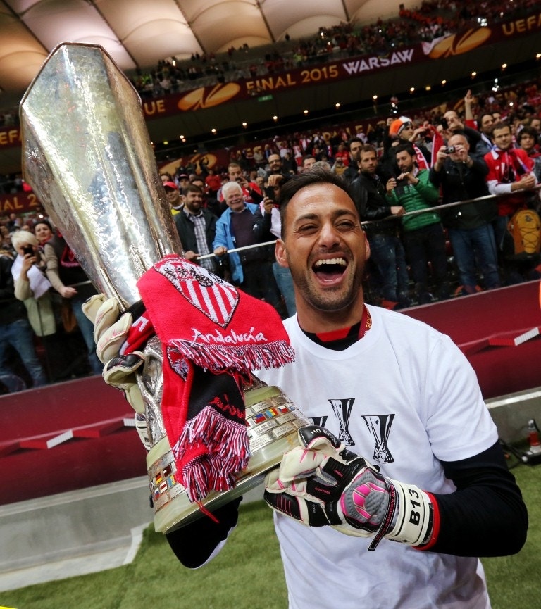 Guarda-redes Beto triste com a despedida do Sevilha, mas feliz com as ...