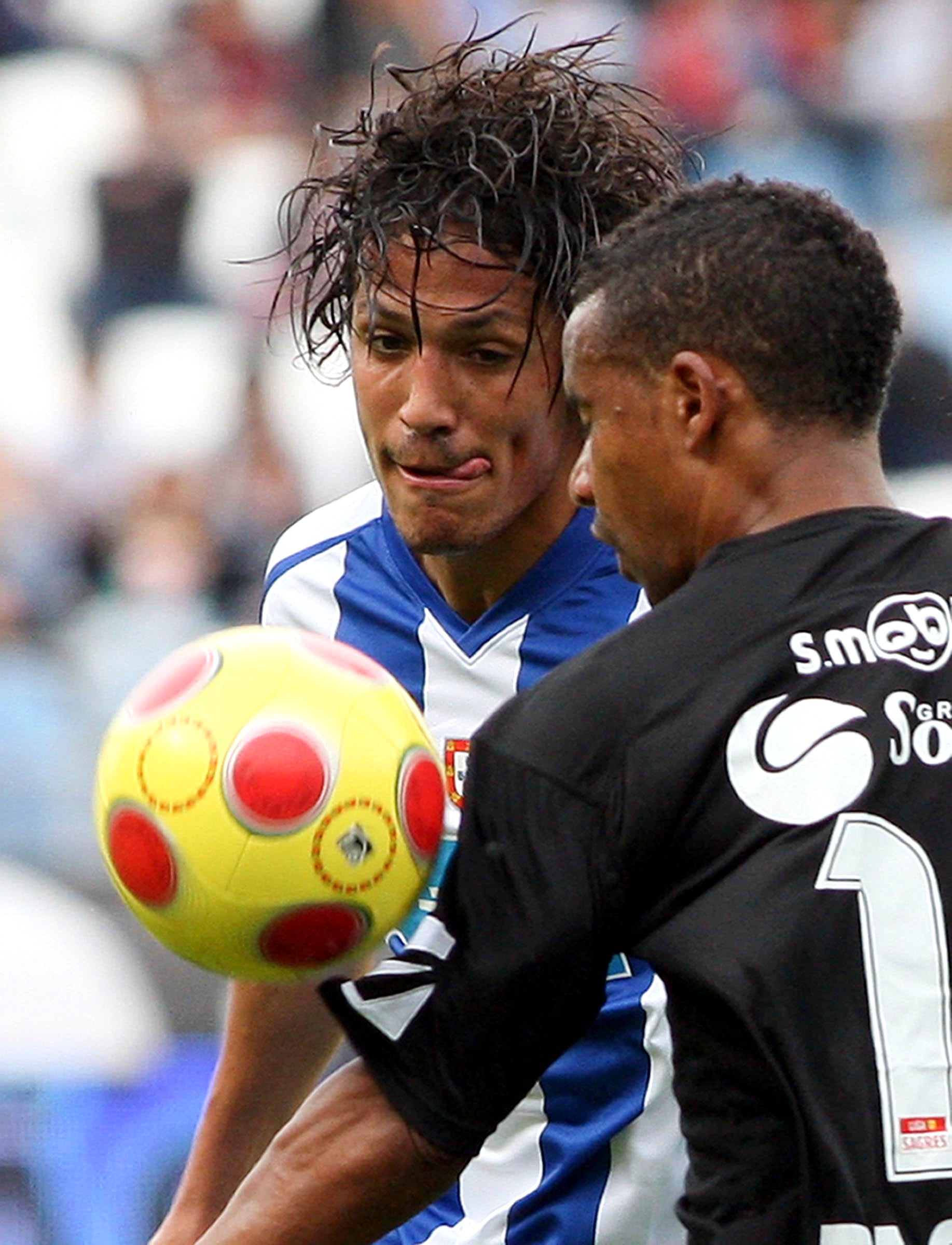 20 milhões mais Bruno Alves por Hulk?