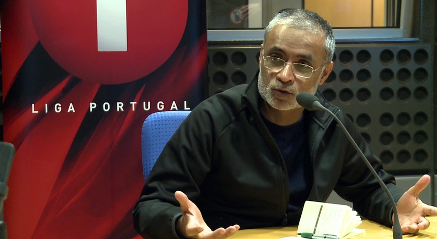 Sheik Munir retrata sentimento tenso nas ruas de Teerão