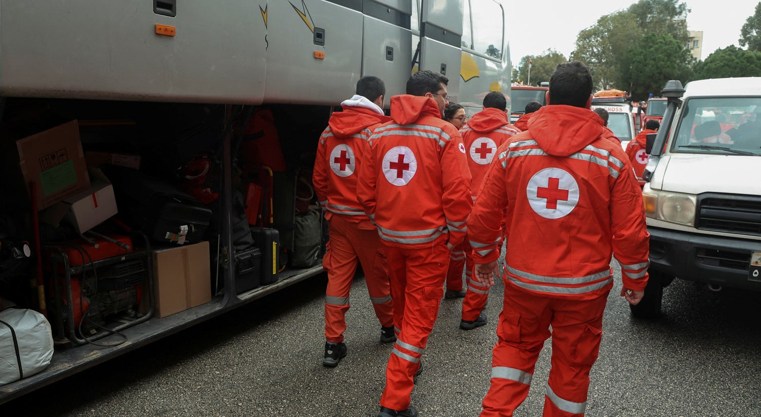 Ajuda humanitária começa a chegar à Turquia e à Síria