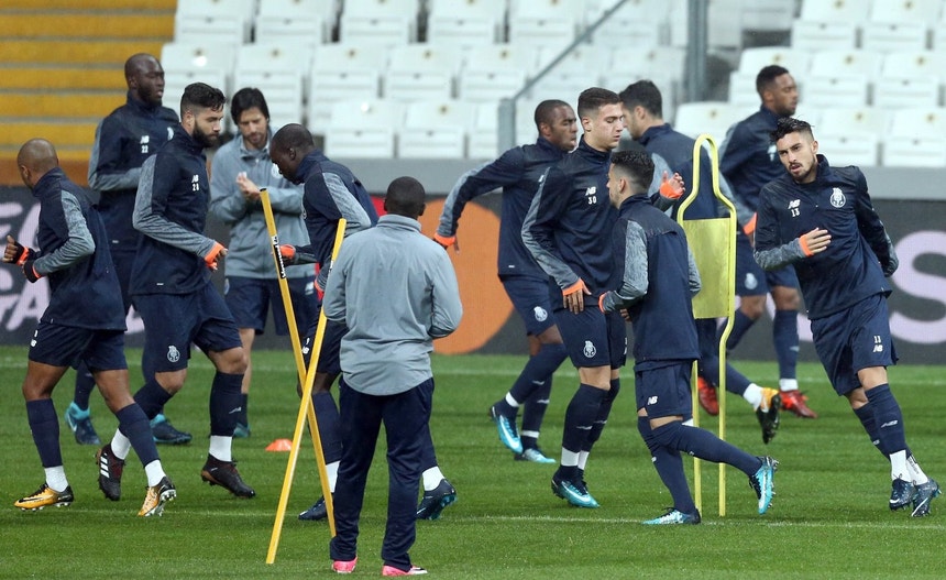 Aboubakar, Marcano, André André e Danilo ainda limitados no FC Porto