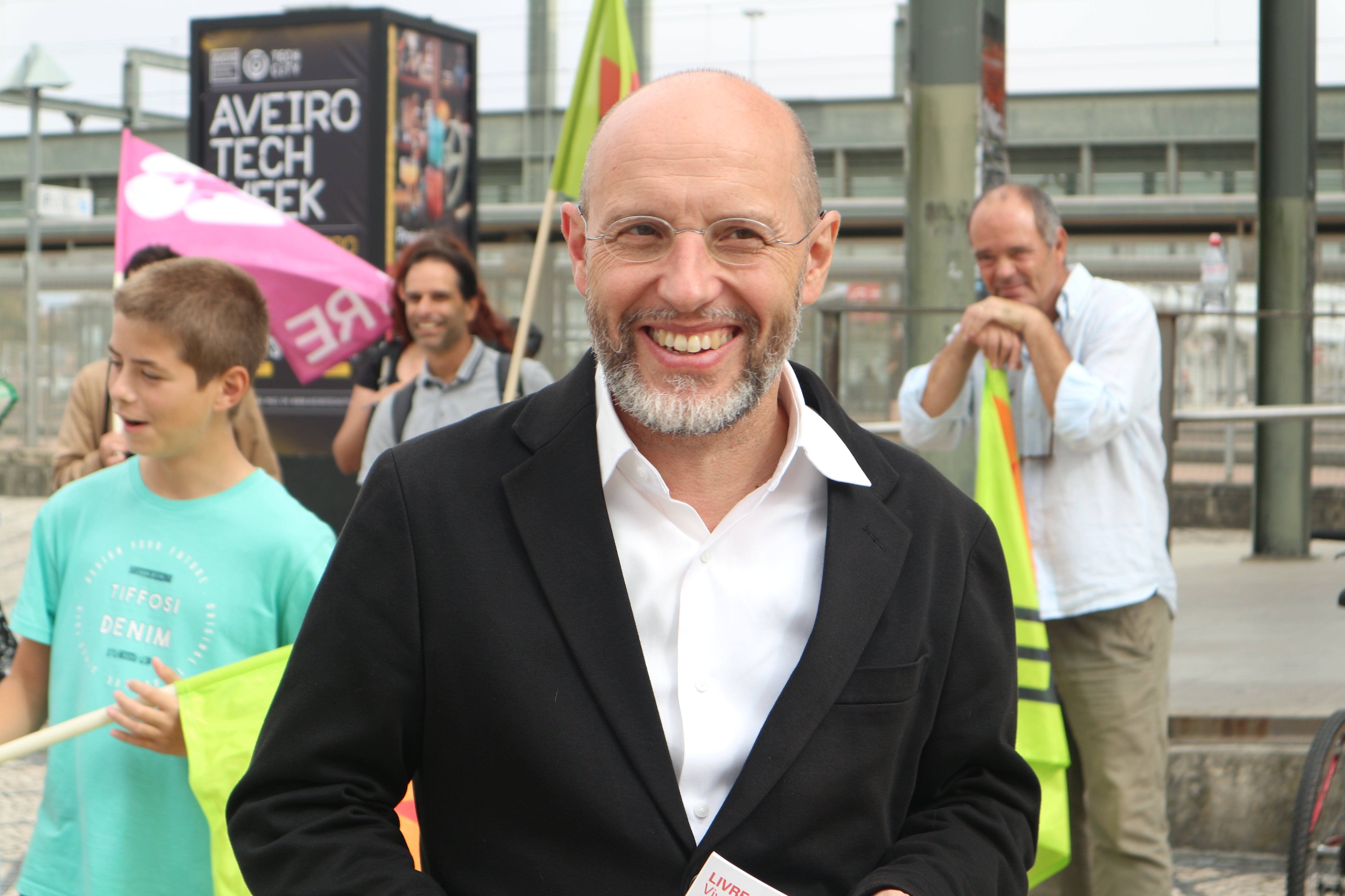 Aveiro. Rui Tavares encontra bons presságios e lança-se um mini-candidato