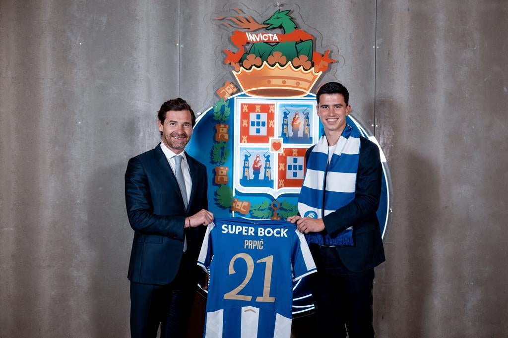 FC Porto contrata defesa Dominik Prpic