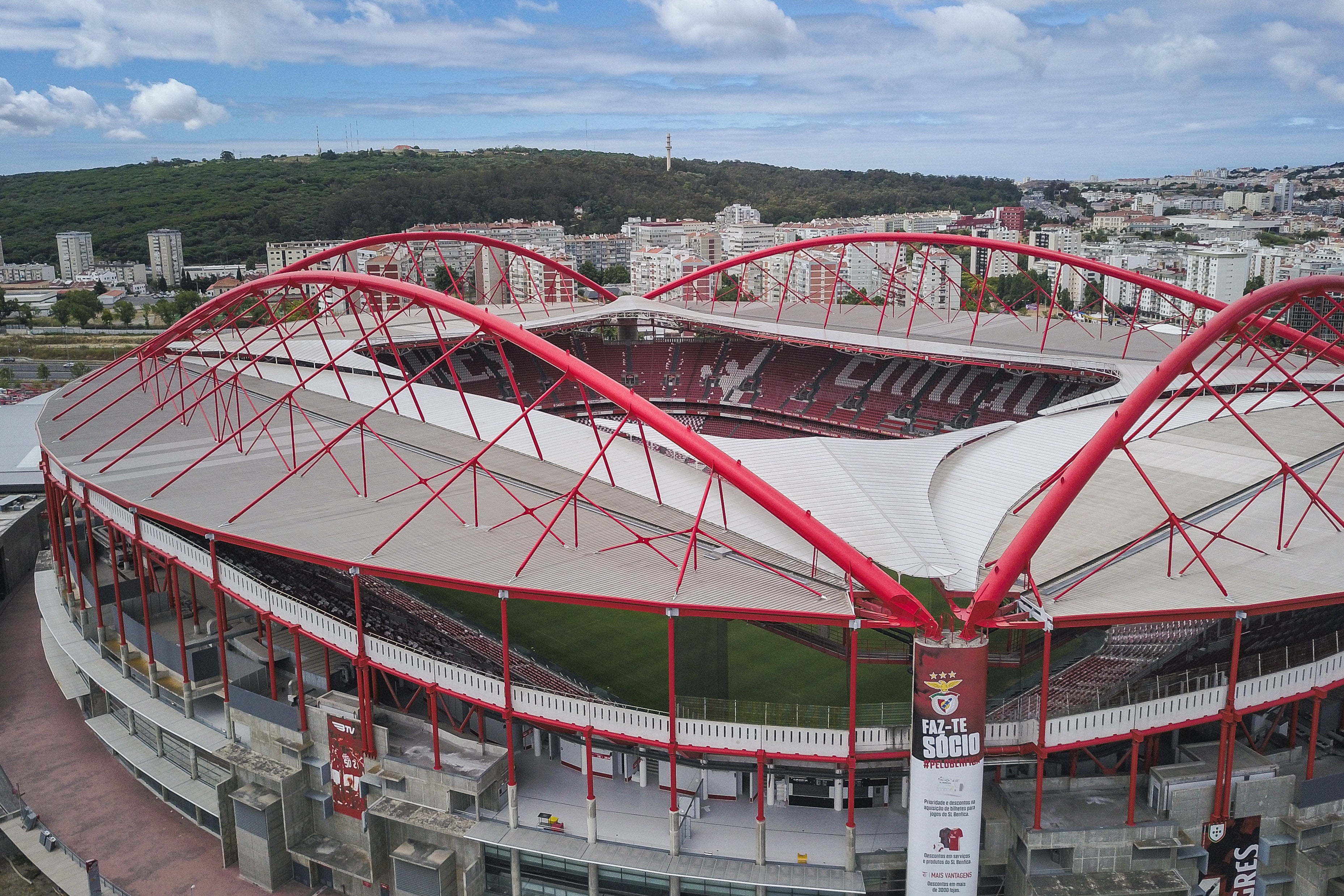 Benfica SAD confirma acordo para venda de 25% do capital