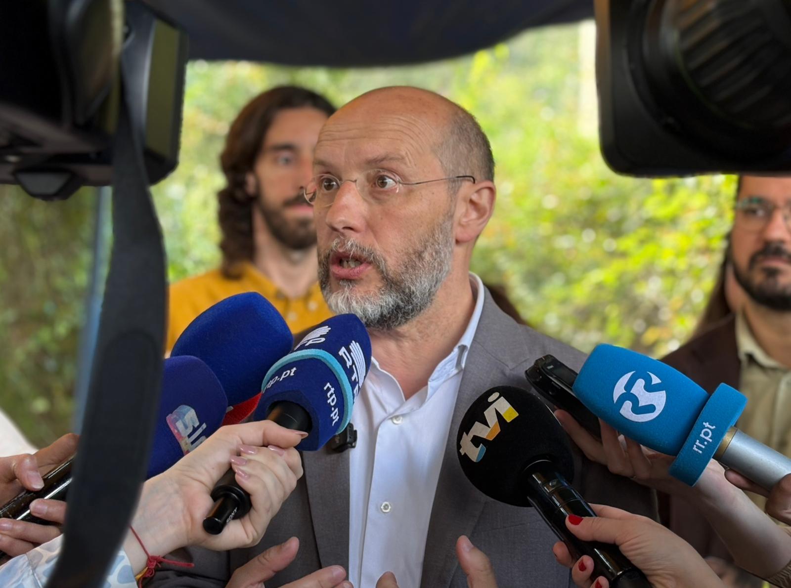 Livre acusa Chega de querer acabar com a democracia