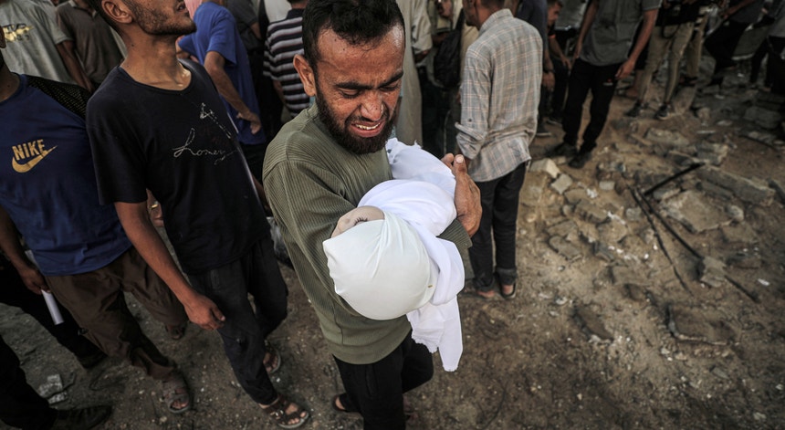 Israel aperta garrote em volta de Gaza e palestinianos morrem à fome