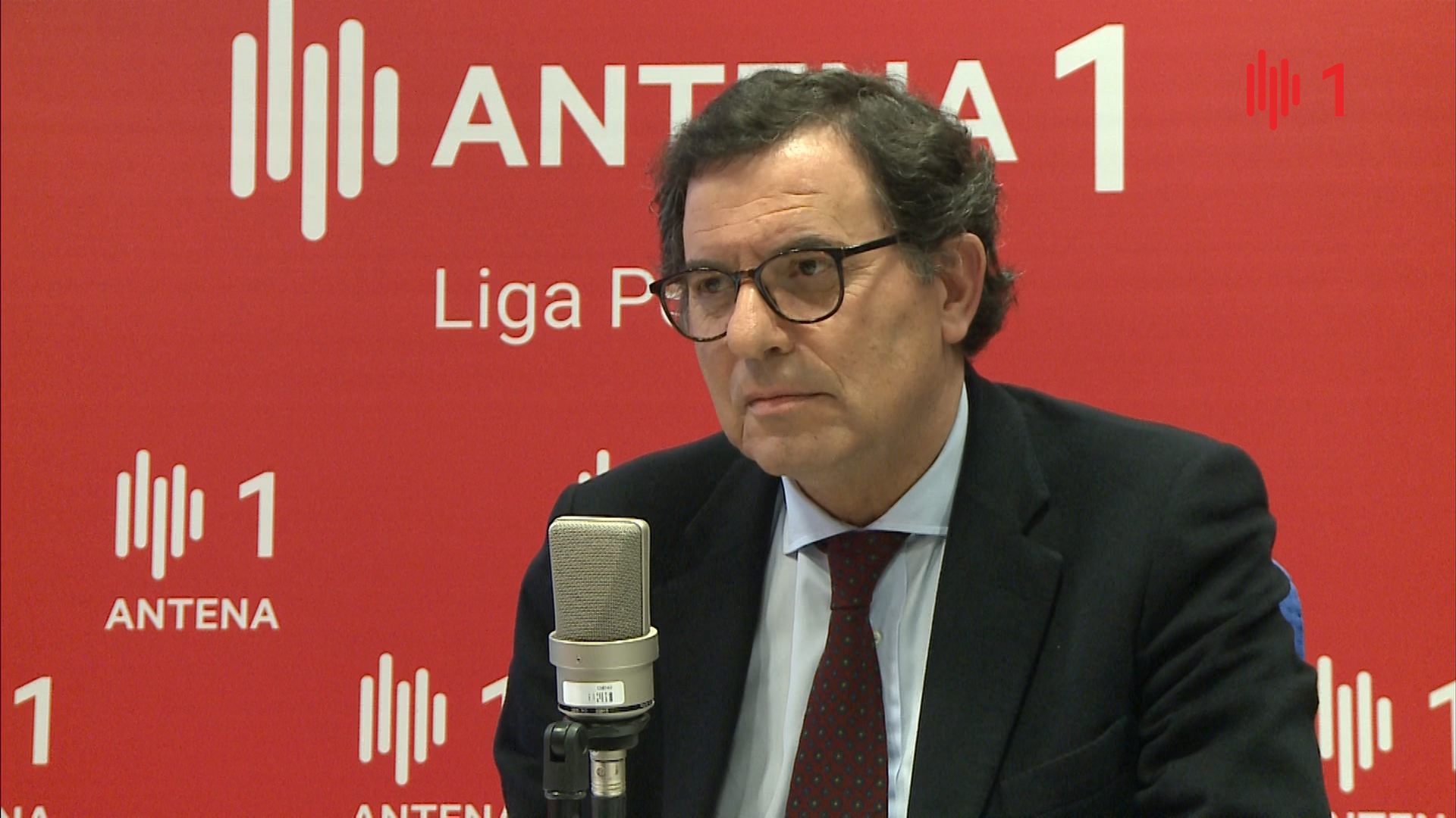 Maria Flor Pedroso entrevista Castro Almeida