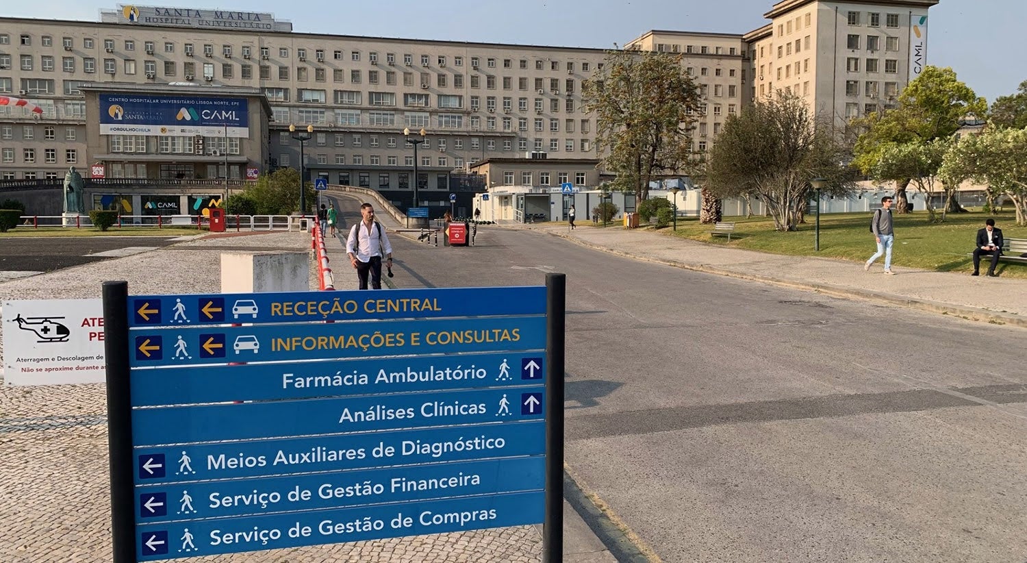 Hospital de Santa Maria tem cerca de 50 doentes à espera de vaga para ...