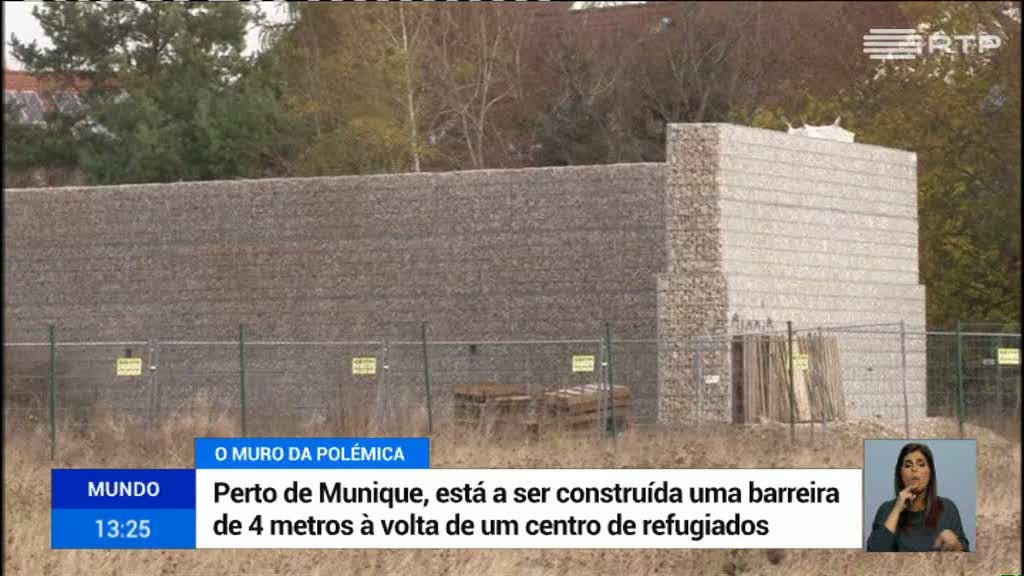 Muro de quatro metros construído à volta de centro de refugiados em Munique